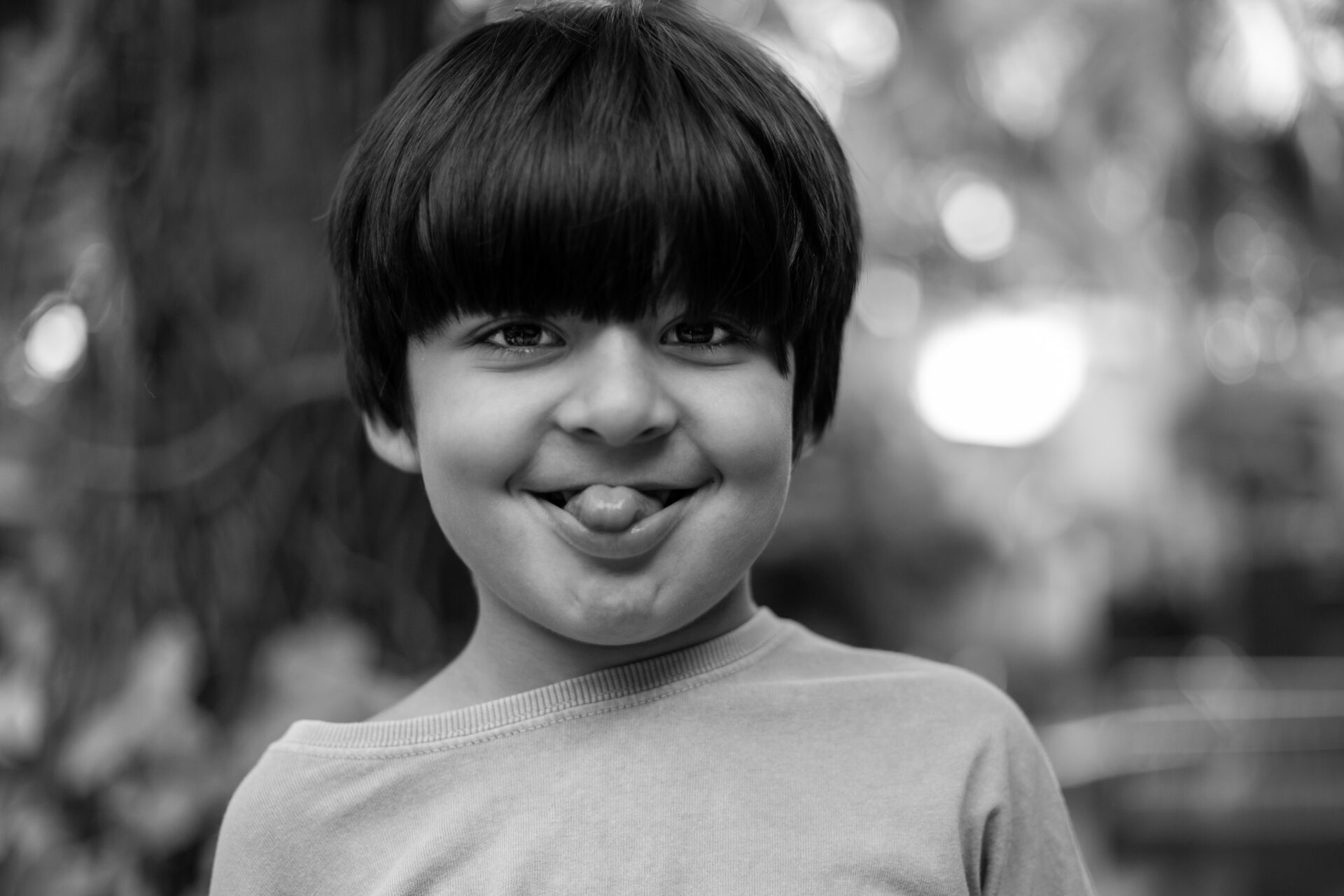 The Complete Guide to Capturing Impressive Candid Photos